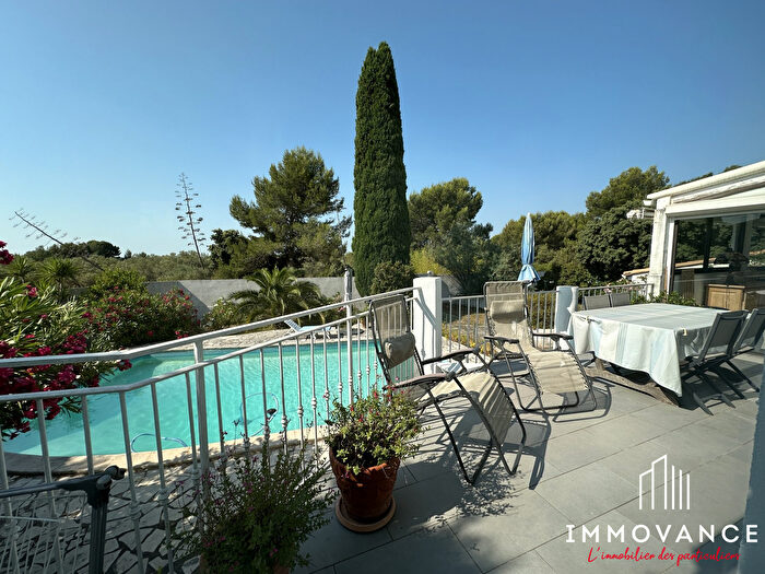 Maison à vendre - Saint-Geniès-des-Mourgues - 5 pièces - 3 chambres