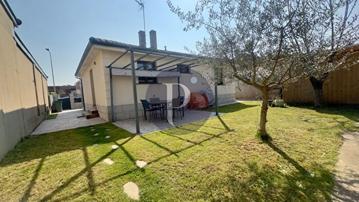 Maison à vendre - LHaÿ-les-Roses, Jardin Parisien - 4 pièces - 3 chambres