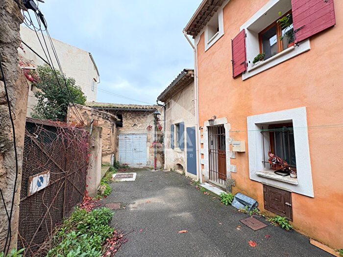 Maison 3 pièces à louer à Cucuron