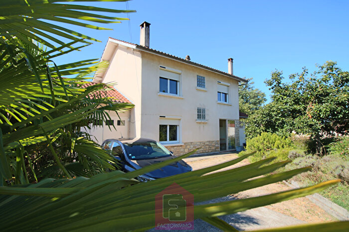 Maison 6 pièces à vendre - Puy-l'Évêque