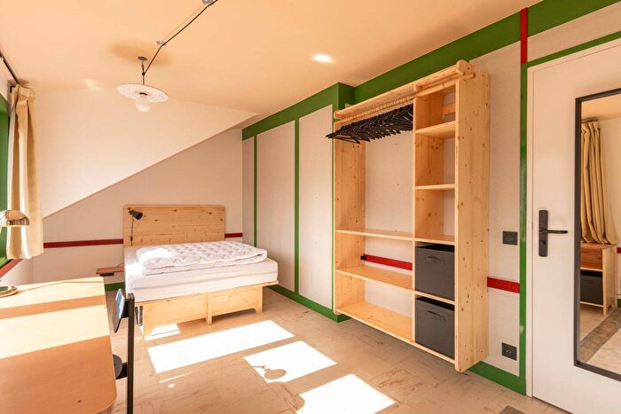 Appartement à louer - Père Lachaise-Réunion, Paris ème arrondissement - 10 pièces - 10 chambres