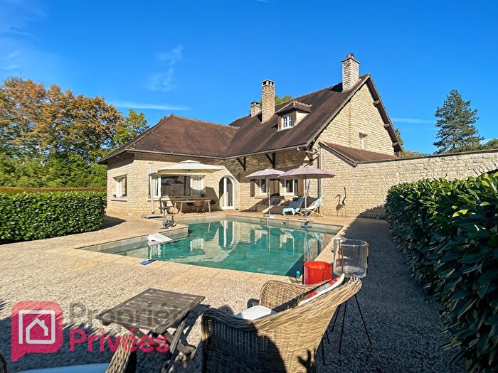 Maison 5 pièces à Voutenay-sur-Cure, à vendre