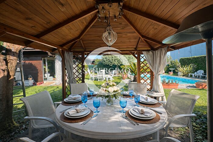 Maison à vendre - Mérignac, Centre-ville - 4 pièces - 2 chambres