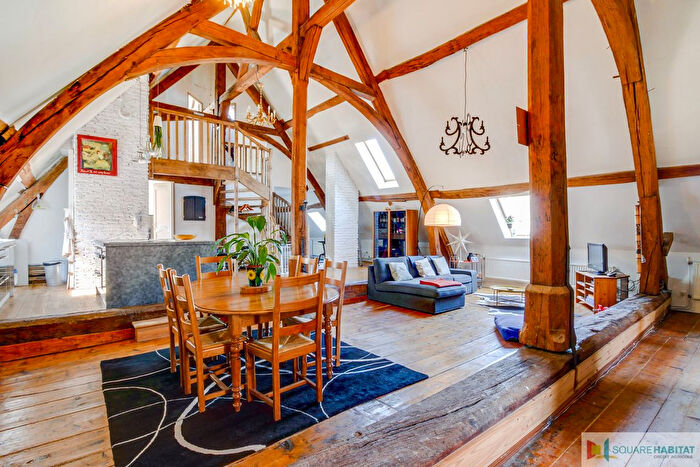 Appartement à vendre - Beaune, Centre-ville - 4 pièces - 3 chambres