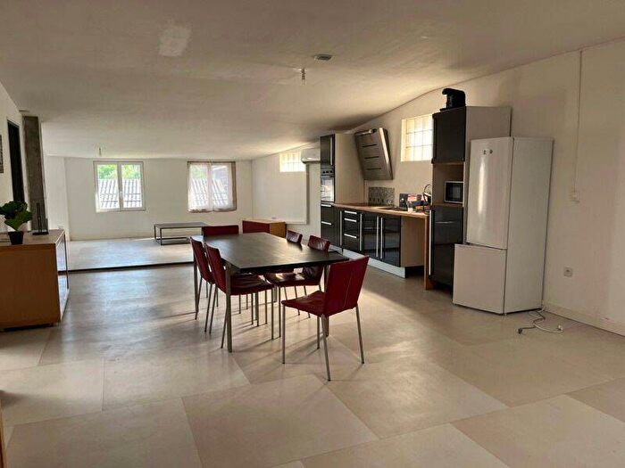 Mairie, Graulhet : Appartement 5 pièces à louer