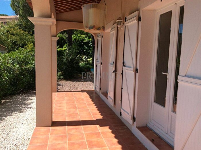 Maison à louer - Fréjus - 4 pièces - 3 chambres