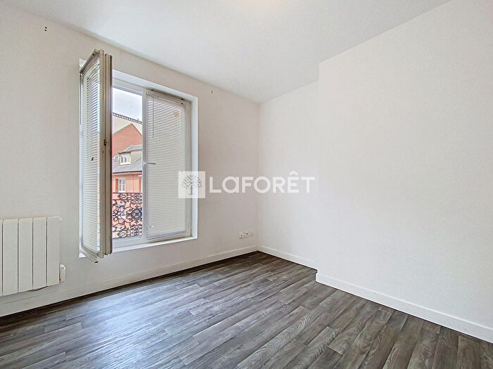Elbeuf, Centre-ville : Appartement 3 pièces à louer