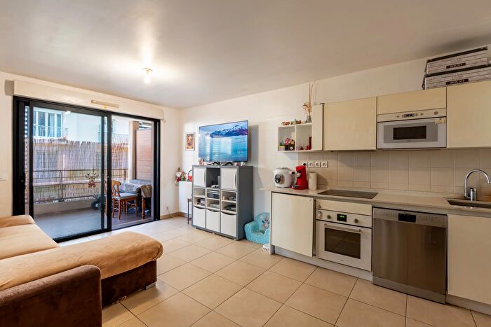 Appartement 3 pièces à Nice, Libération, à vendre