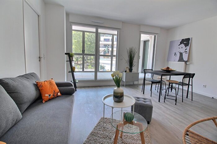 Appartement 4 pièces à louer - Colombes, Stade