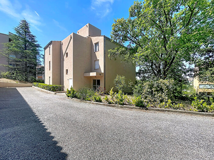 Gréoux-les-Bains : Appartement 1 pièce à vendre