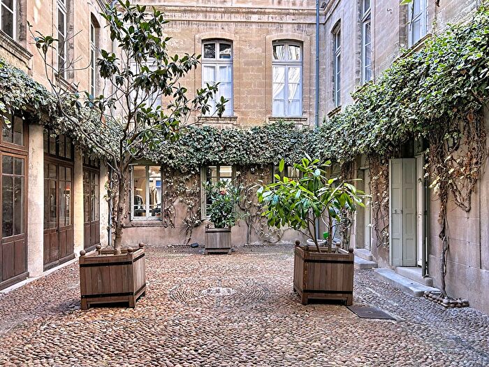 Appartement à vendre - Avignon, Palais des Papes, Zone Piétonne - 2 pièces - 1 chambre