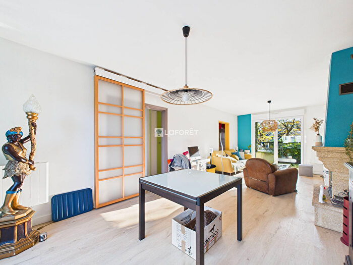 Maison à vendre - Saint-Yvi - 4 pièces - 3 chambres