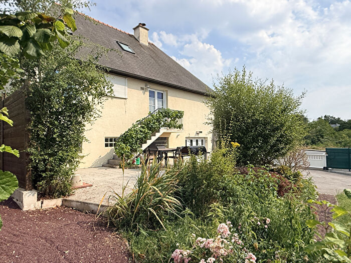 Maison 6 pièces à vendre à Orgères