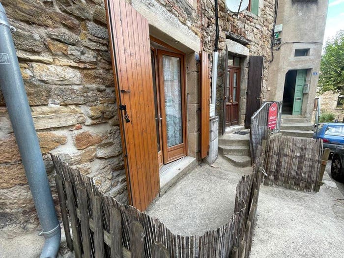 Les Vans : Appartement 1 pièce à louer