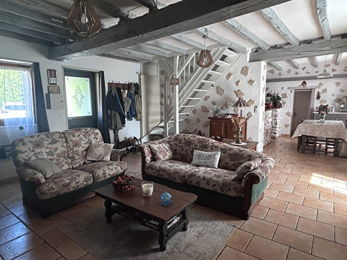 Maison 4 pièces à Rivarennes, à vendre