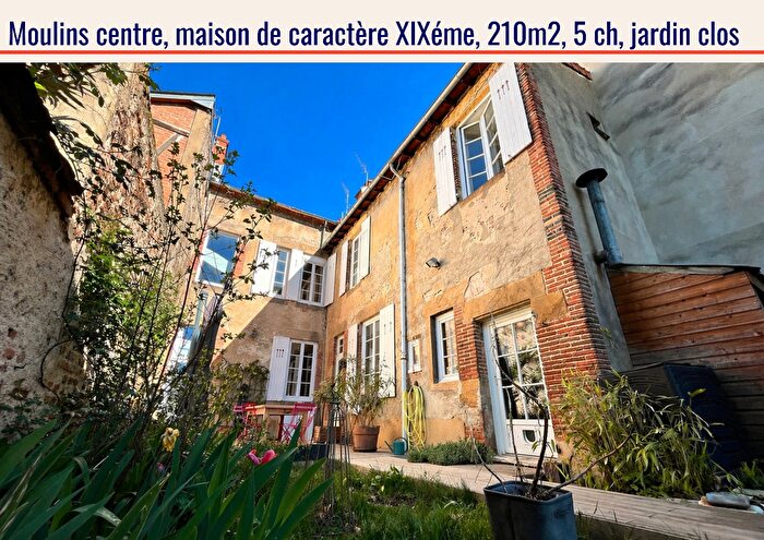 Moulins, Gare, Champins : Maison 6 pièces à vendre