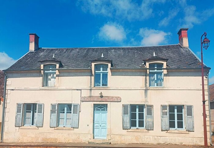 Bruère-Allichamps - Maison 10 pièces à vendre