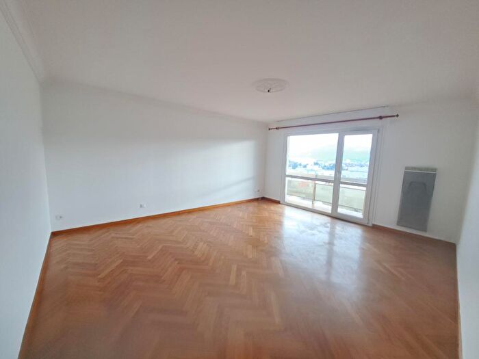 Appartement à louer - Échirolles, Bayard, La Luire, Vicose, Comboire - 3 pièces - 2 chambres