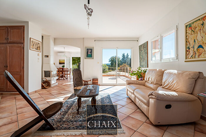 Maison à vendre - Marseille e  - 6 pièces - 4 chambres