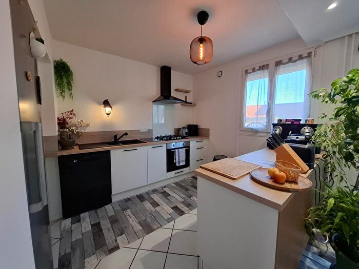 Maison à vendre - Le Cendre - 4 pièces - 3 chambres