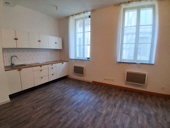Saint Germain-Hôtel de Ville-Saint Pierre, Auxerre - Appartement 2 pièces à louer