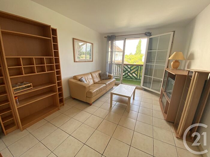 Appartement à louer - Cergy, Bords dOise - 2 pièces - 1 chambre