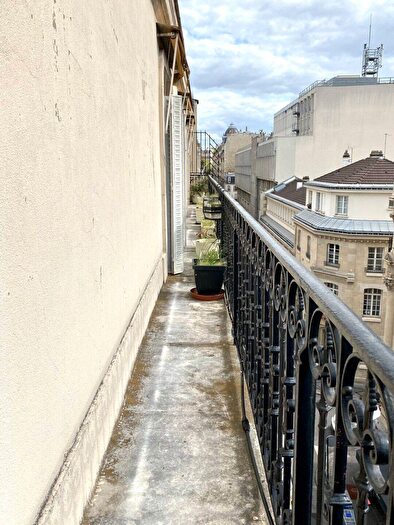 Appartement à louer - Courcelles-Wagram, Paris ème - 4 pièces - 3 chambres