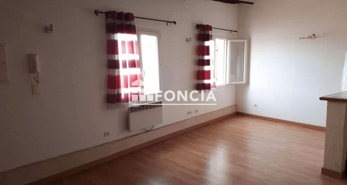 Centre Ville, Carpentras - Appartement 2 pièces à louer