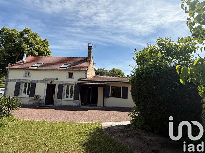 Maison à vendre - Saints-en-Puisaye - 7 pièces - 5 chambres