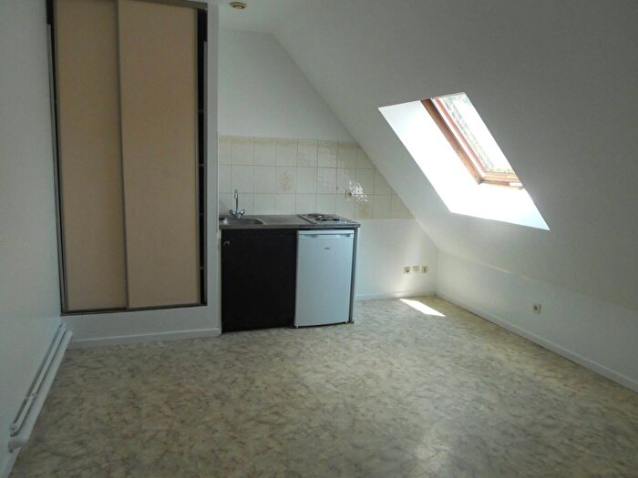 Appartement à louer - Clairmarais-Charles Arnould, Reims - 1 pièce