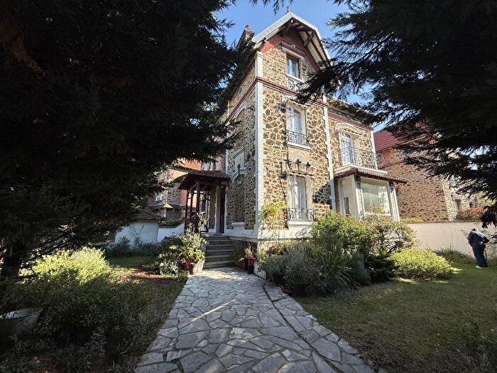 Maison à vendre - Saint-Maur-des-Fossés, Champignol - 7 pièces - 5 chambres