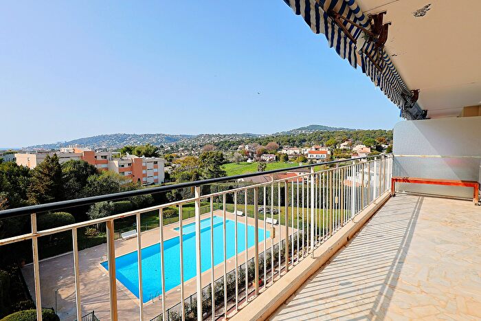 Appartement à vendre - Antibes, Antibes-les-Pins, Trianon, Le Fournel, Peyregoue - 3 pièces - 2 chambres