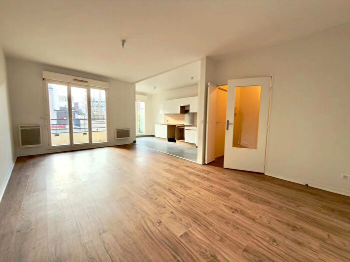 Appartement à louer - Argenteuil, Centre-ville - 4 pièces - 3 chambres