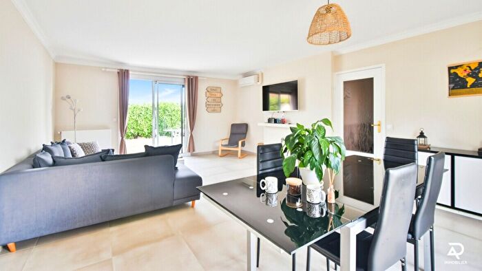 Maison à vendre - Jonage - 6 pièces - 5 chambres