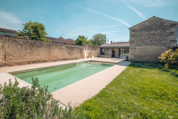Maison 10 pièces à vendre - Cognac, Saint-Jacques