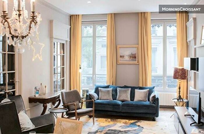 Appartement à louer - Brotteaux, Lyon ème arrondissement - 4 pièces - 3 chambres