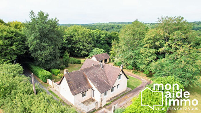 Maison à vendre - Saint-Paul-la-Roche - 7 pièces - 5 chambres