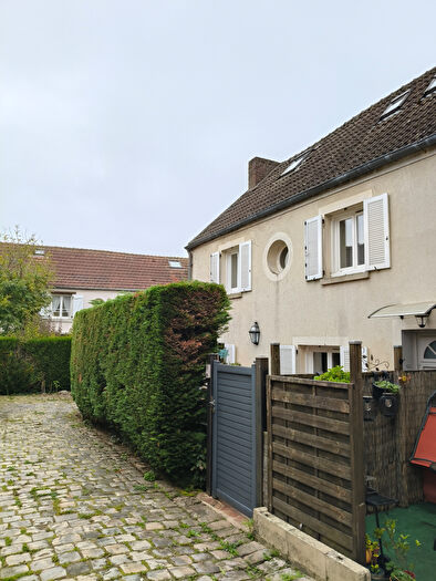 Maison à louer - Thoiry - 4 pièces - 2 chambres