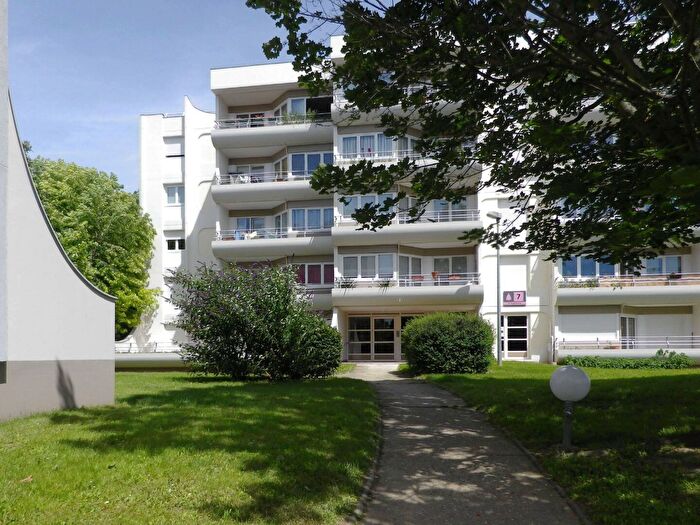 Appartement à louer - Les Hautes Varennes, Boissy-Saint-Léger - 2 pièces - 1 chambre