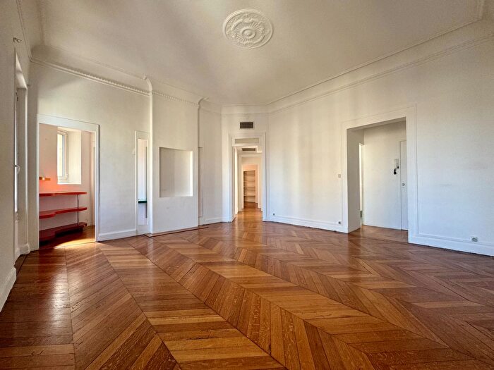 Appartement 4 pièces à Marseille 6ème, Palais de Justice, à vendre