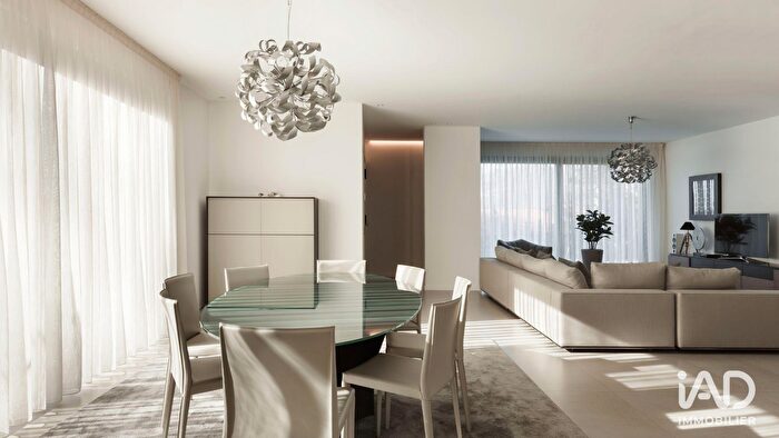 Appartement à vendre - Levallois-Perret, Front de Neuilly - 4 pièces - 3 chambres