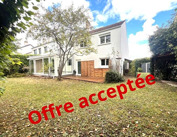 Maison à vendre - Villepreux - 9 pièces - 5 chambres