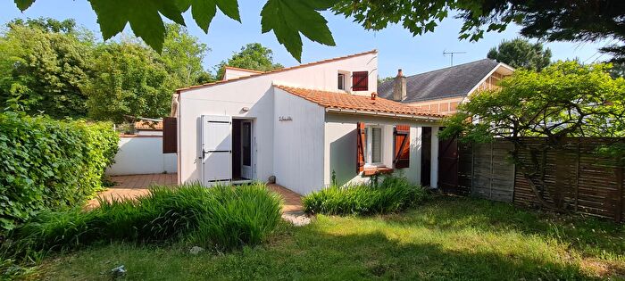 Longeville-sur-Mer : Maison 2 pièces à vendre