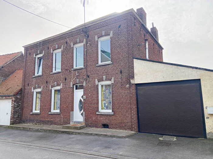 Maison à vendre - Villers-Sire-Nicole - 9 pièces - 4 chambres