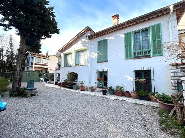 Maison à vendre - Vence, Centre-ville - 4 pièces - 3 chambres