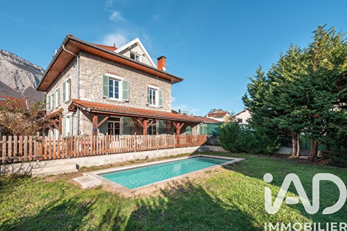 Maison à vendre - Montbonnot-Saint-Martin - 8 pièces - 6 chambres