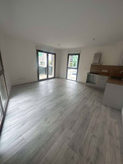 Appartement à louer - Berriat-Ampere, Grenoble - 4 pièces - 3 chambres