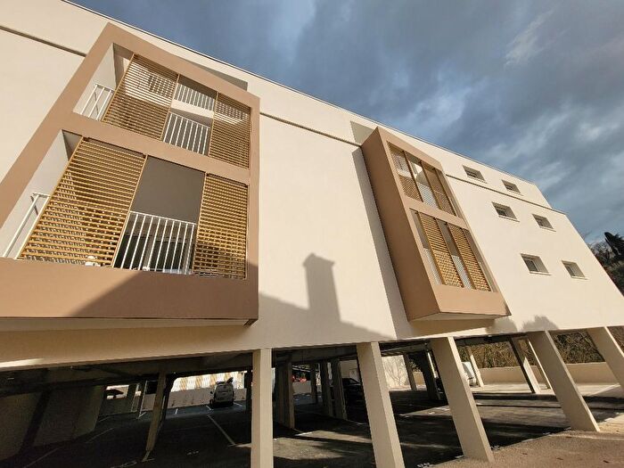 Appartement à louer - Béziers, Perch des Moulins, Font Neuve, Terries - 3 pièces - 2 chambres