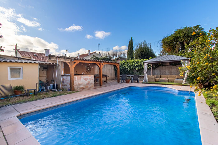 Maison à vendre - Hyères, Centre-ville - 8 pièces - 6 chambres