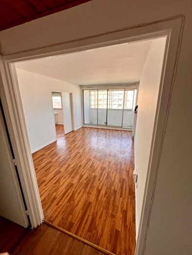 Appartement à louer - Plateau-Grèves-Europe-Gare du Stade-Fossés Jean, Colombes - 3 pièces - 2 chambres